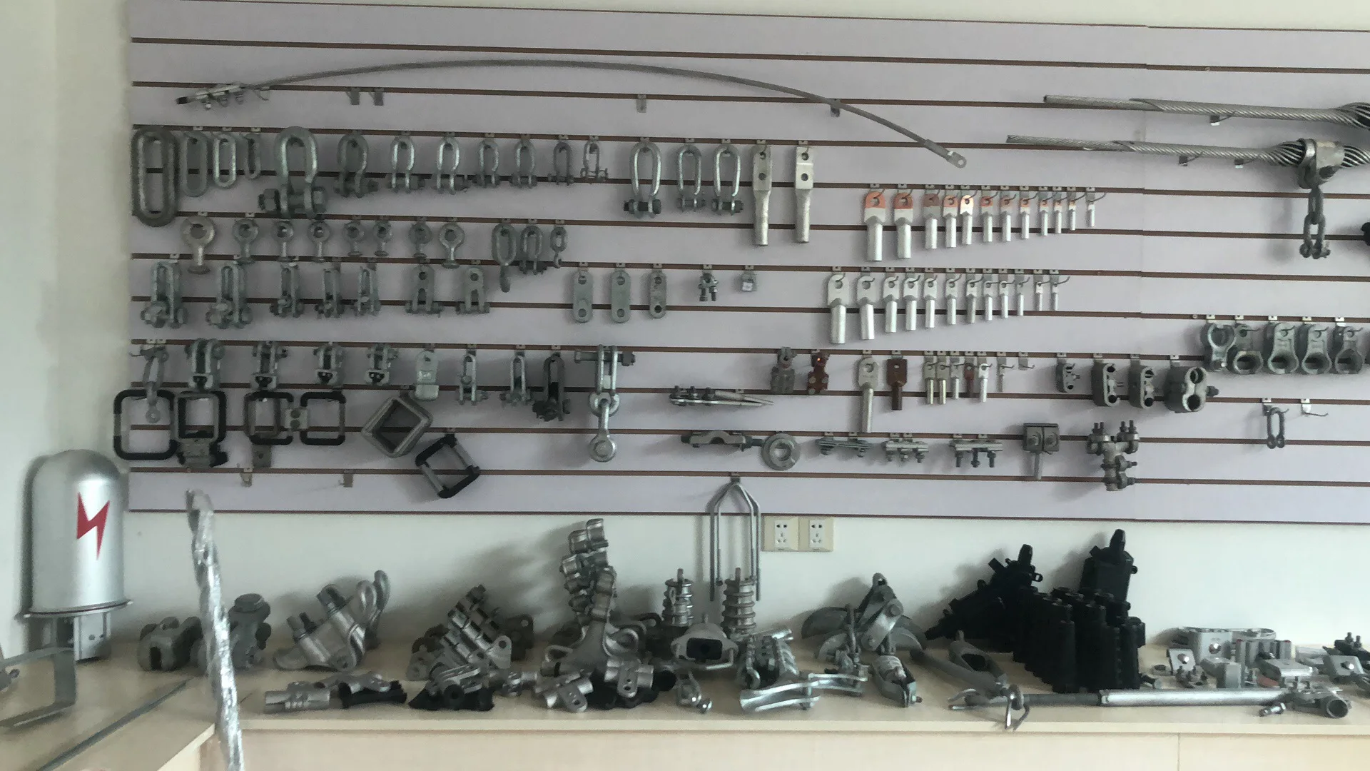 Wholesale Price Oem Electric Pole Line Hardware,11kv/33kv - Buy ...