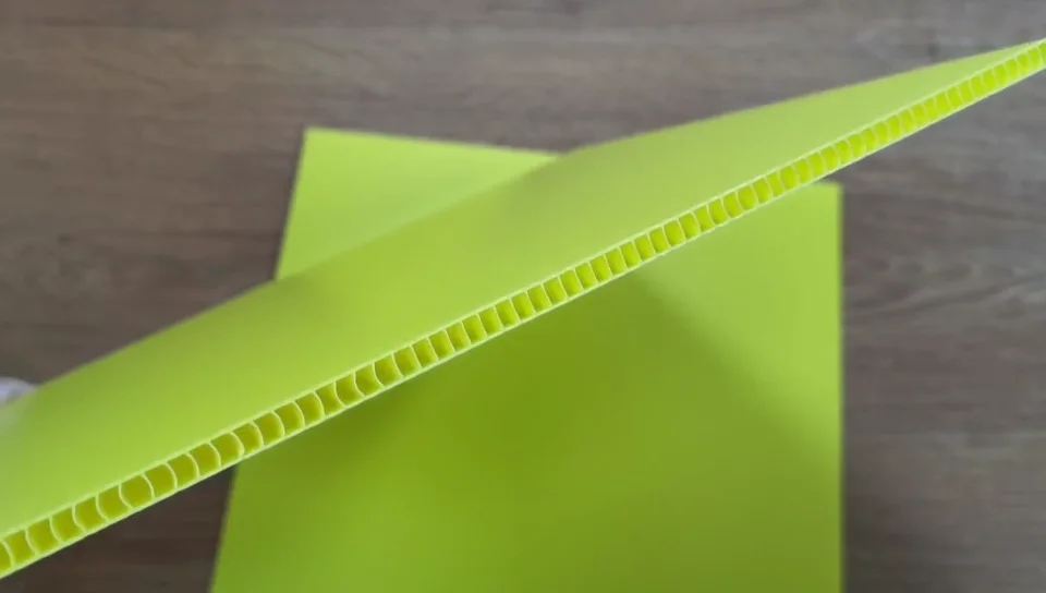 Flexible Twin Wall Fluted Sheet Natural Polypropylene Corex Board ...