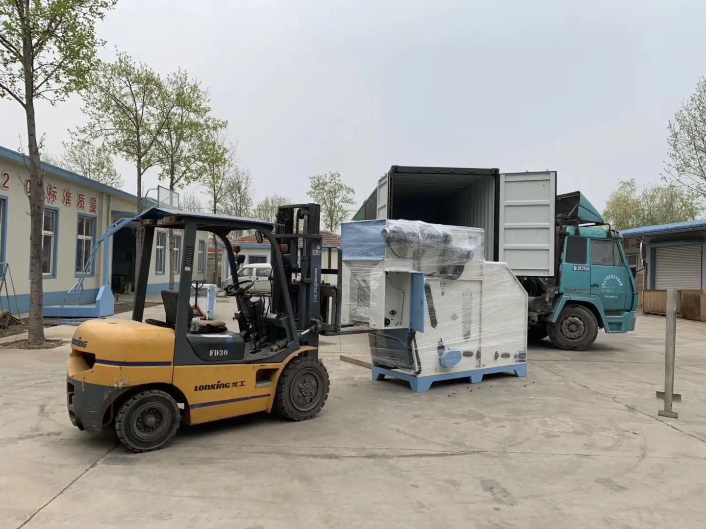 Automatic Nonwoven Cotton Fiber Bale Opener - Durable & Efficient