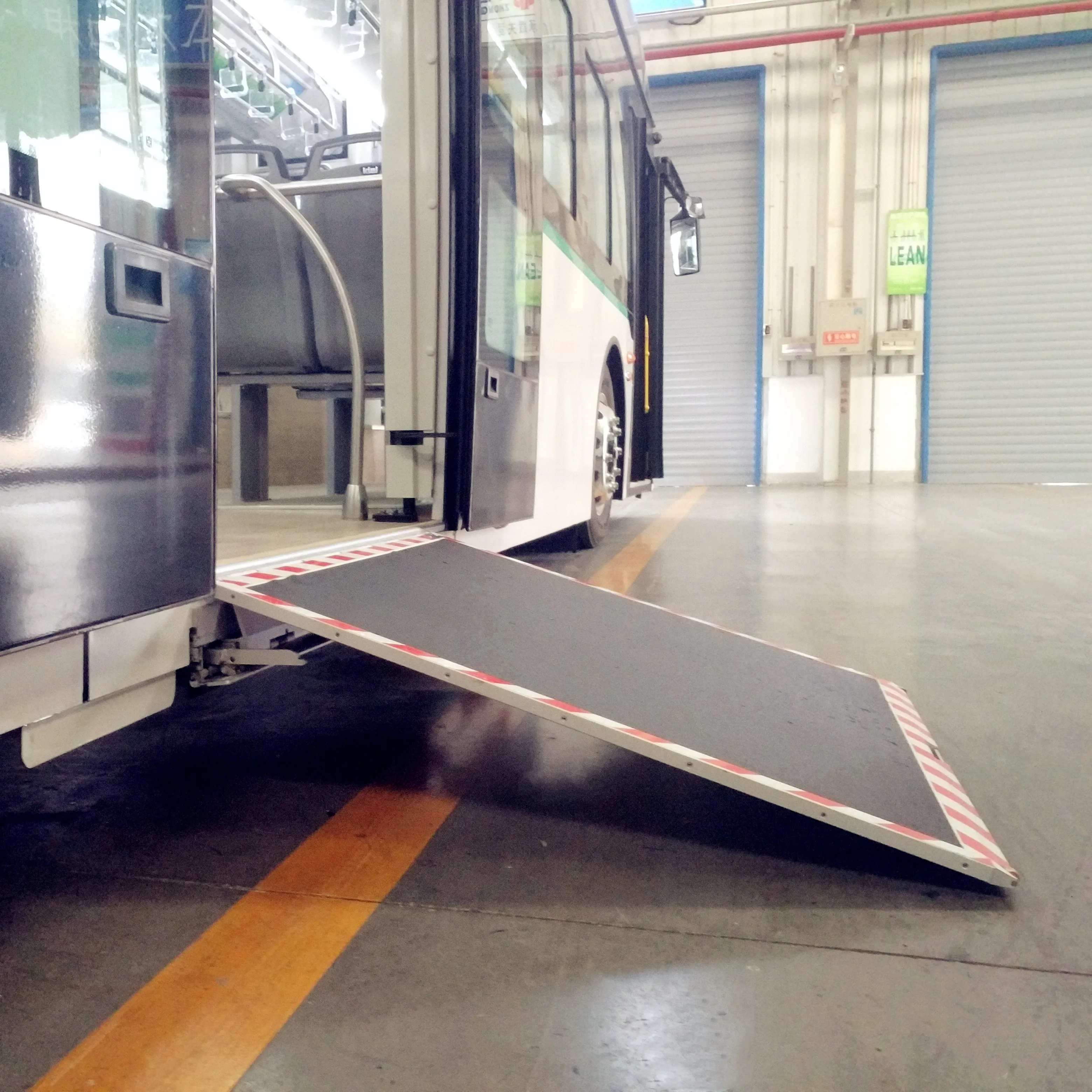 Low Floor City Bus Minibus Electric Aluminum Wheelchair Ramp