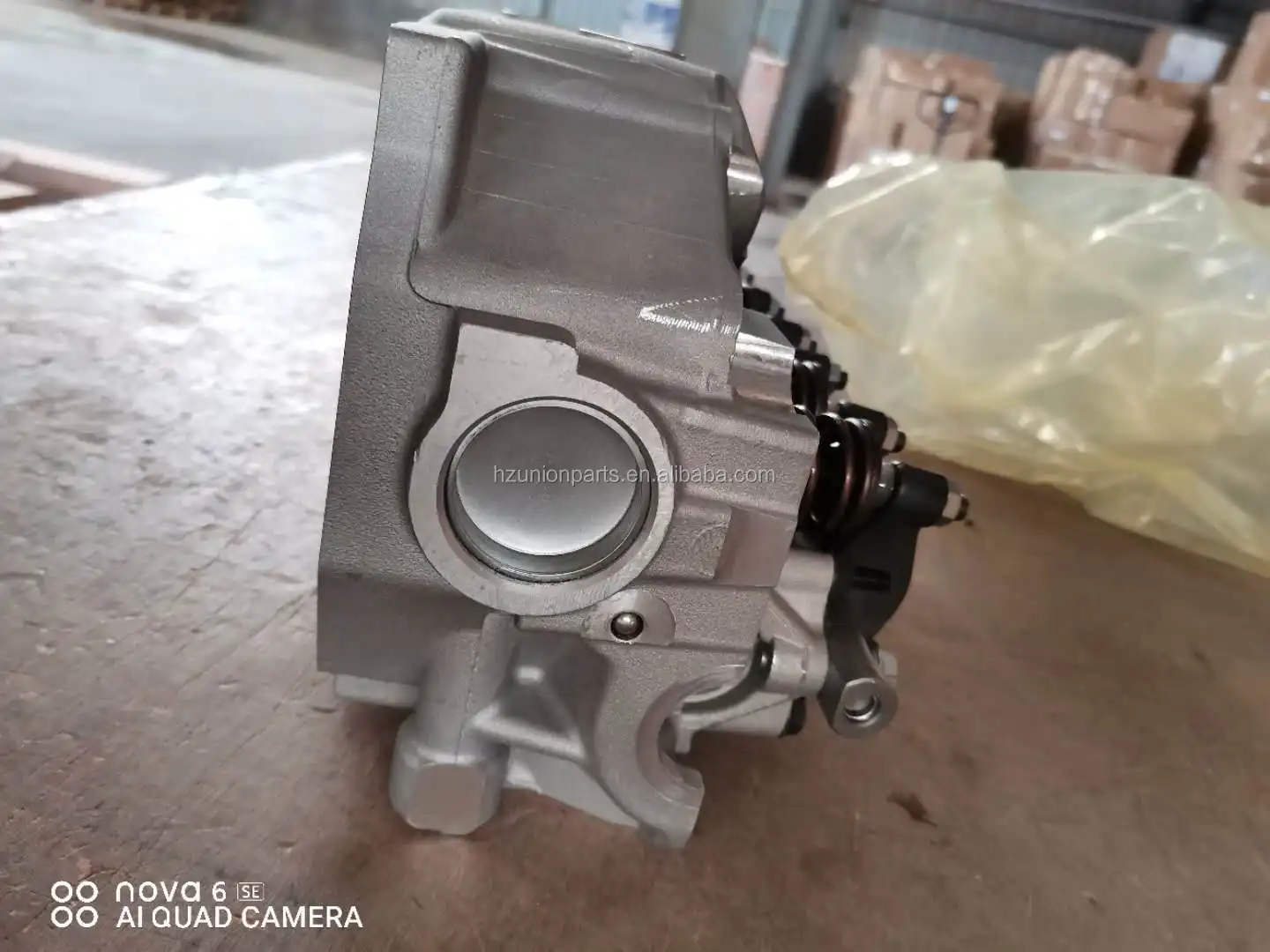 OEM 22100-42A00 for Hyundai H100 - Cylinder Head 4D56-D