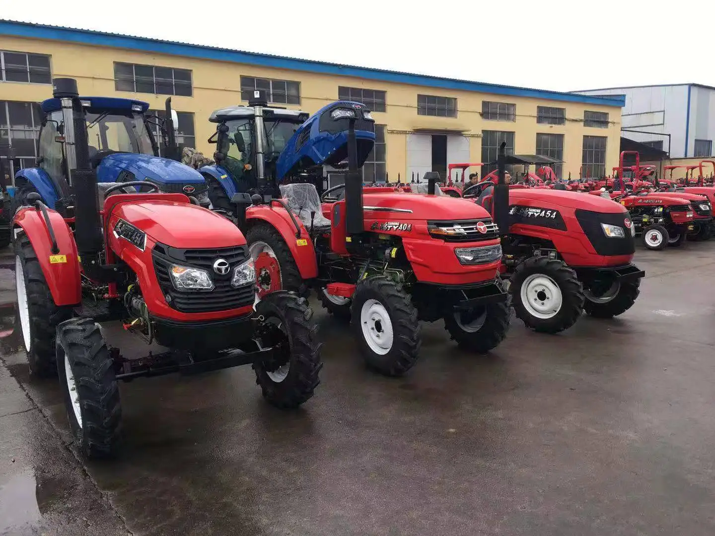 Tractor Pequeño para Uso Doméstico, Tractor de Pedales de 8hp-210hp en ...