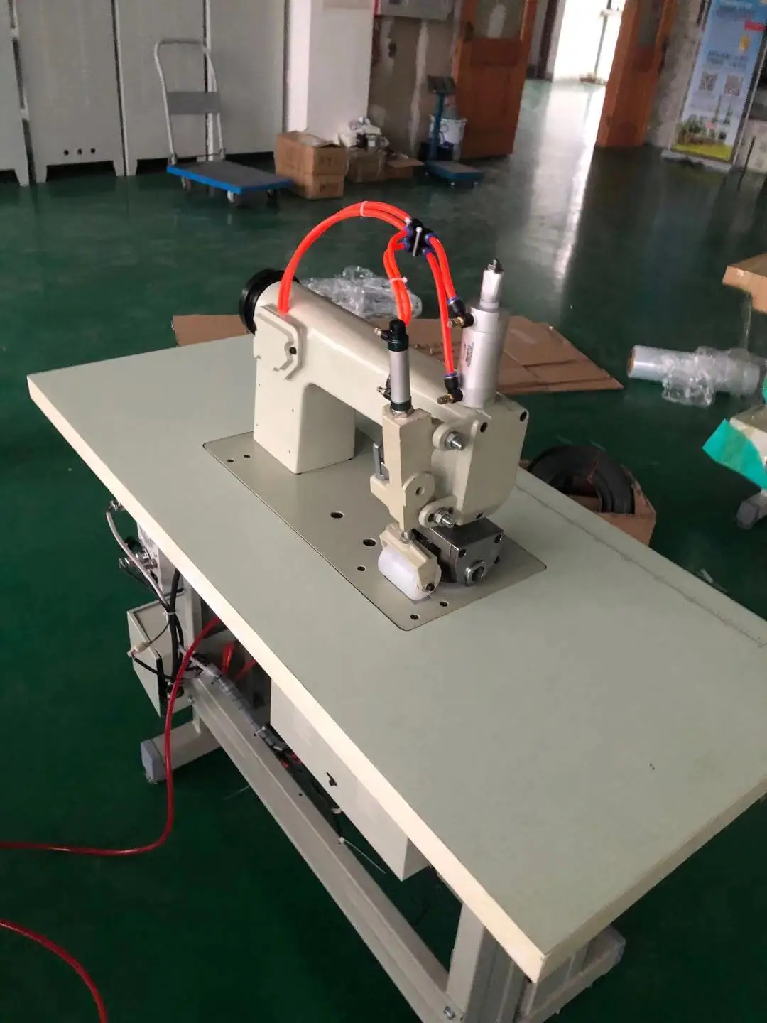 CC-60 Ultrasonic Lace Sewing Machine - Efficient & Durable