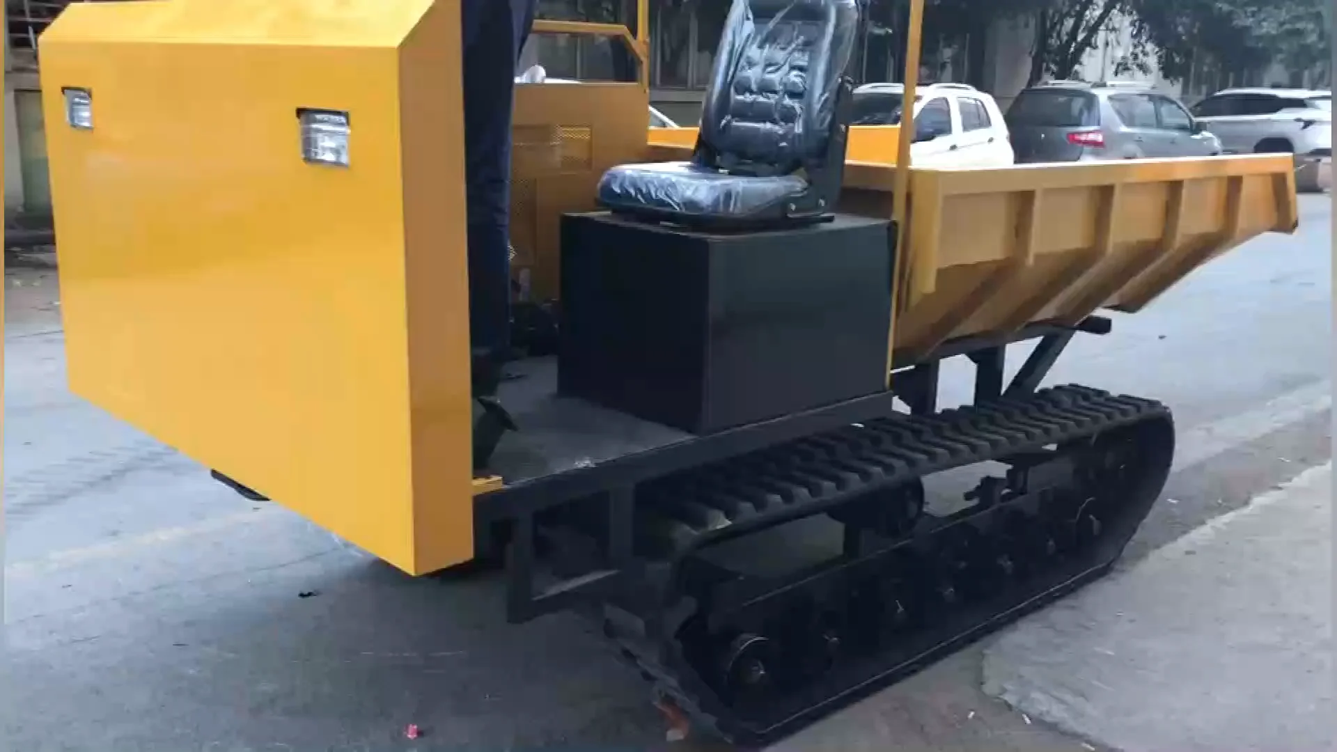 Cheap Price Oil Palm Crawler Dumper Sawit Truck For Sale In Indonesia ...