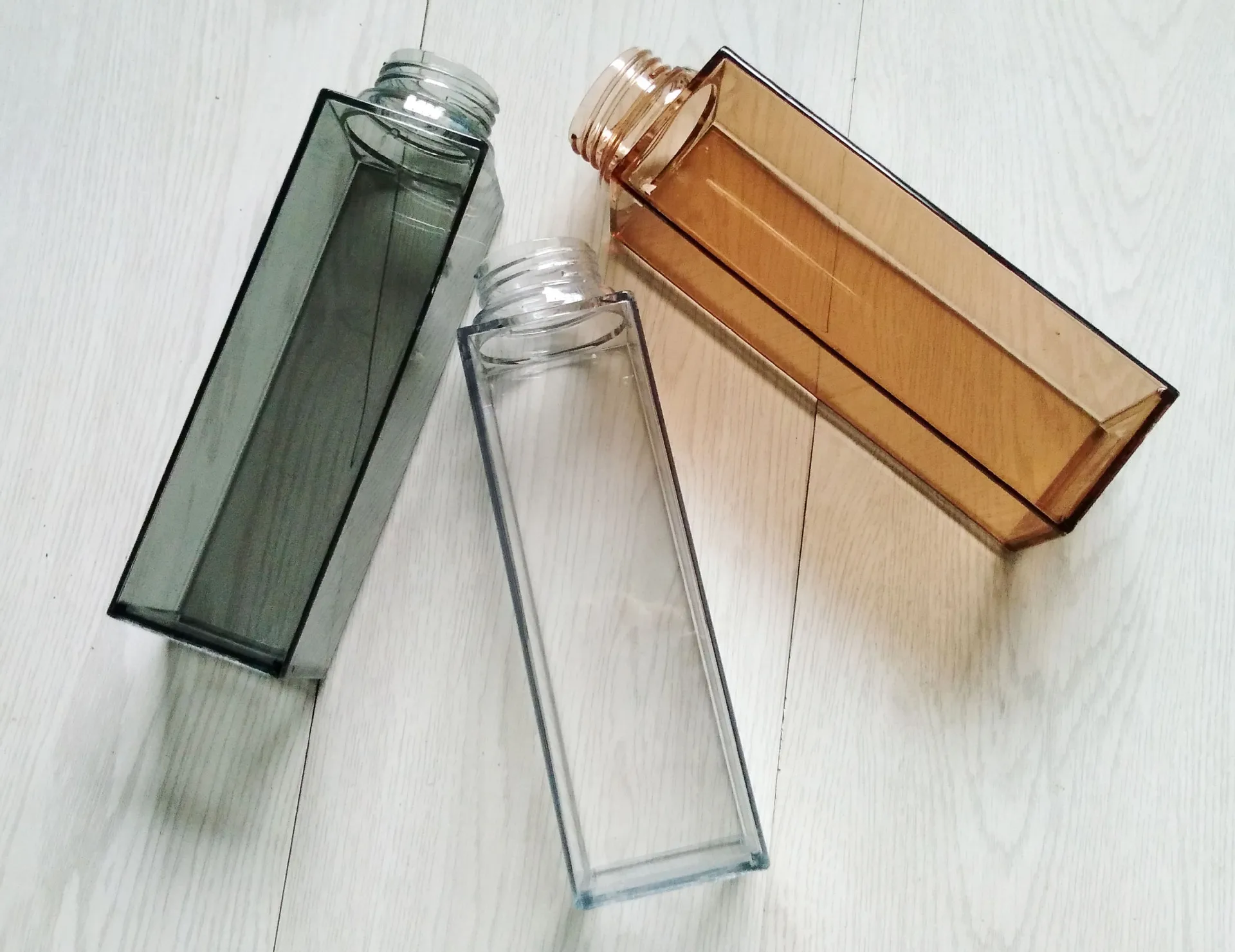 Free Sample Square Shaped Drinking Water Bottle Imitate Wood Lid ...