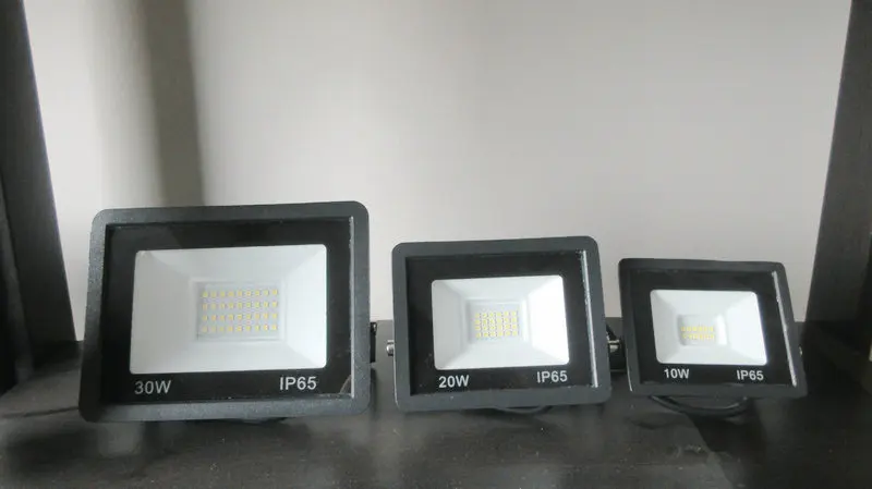 Applique Sottile - Stylish LED Wall Lights for Living Room