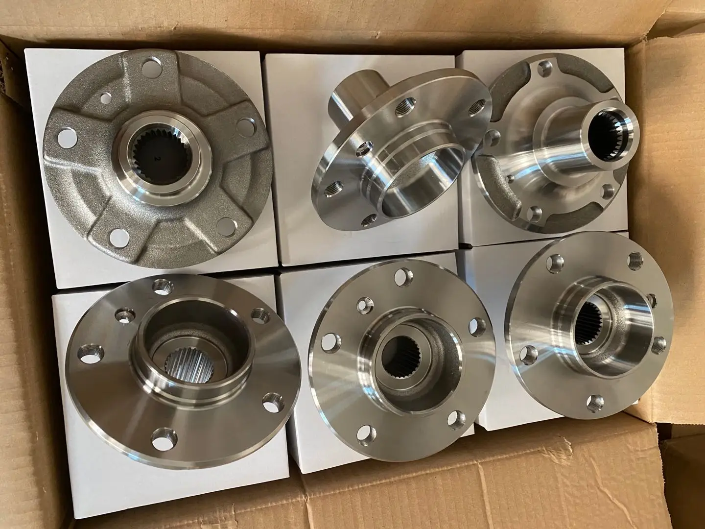 车轮法兰lr001127/lr025107/lr038379/33416777844/33416867815/33416867262 ...