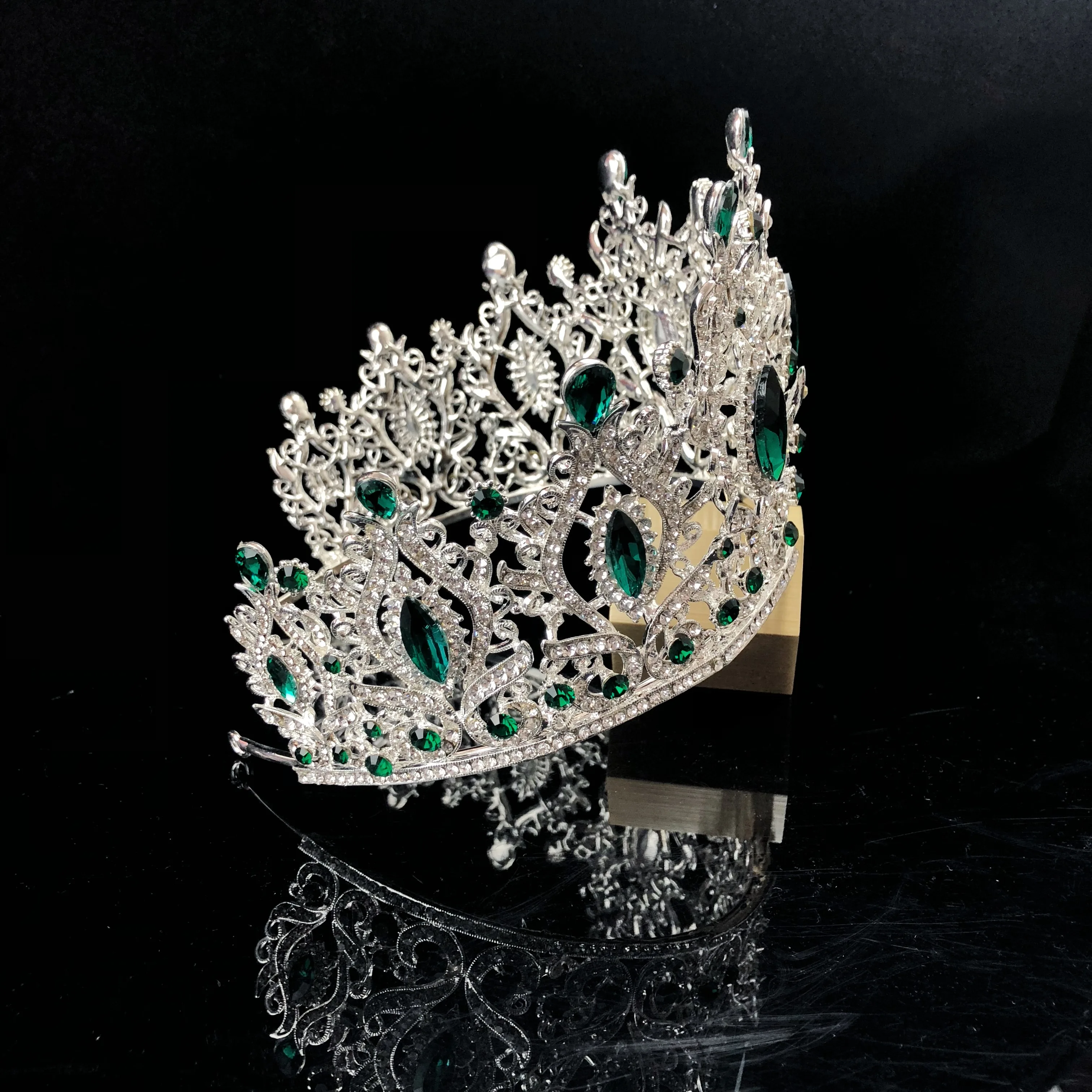 High Quality Bling Shiny Rhinestone Crystal Emerald Green Queen Crown ...