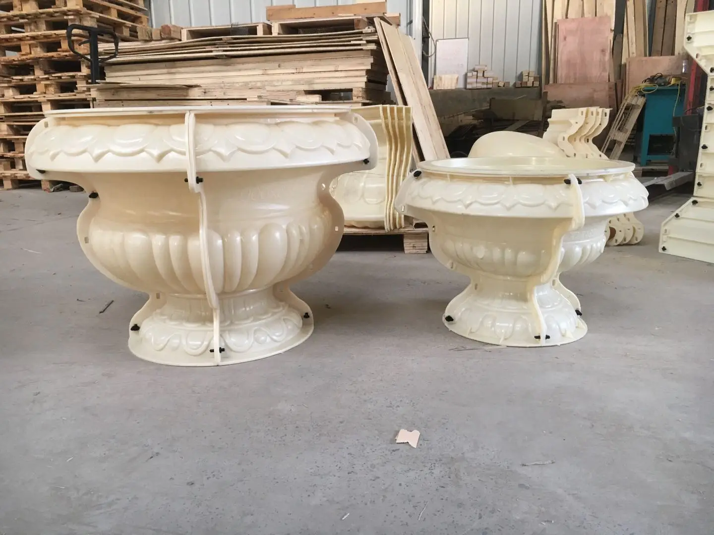 ABS Plastic Precast Large Roman Pot Mold for Concrete Flower Planters ...