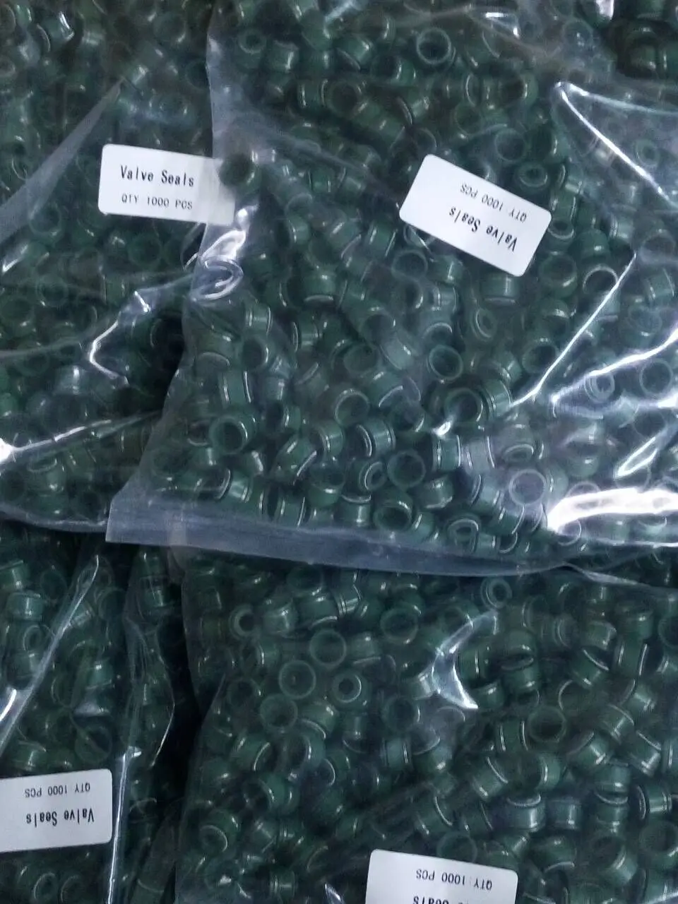 Best Selling Items Parts Diesel Engine Valve Oil Seal 0000534658 For ...