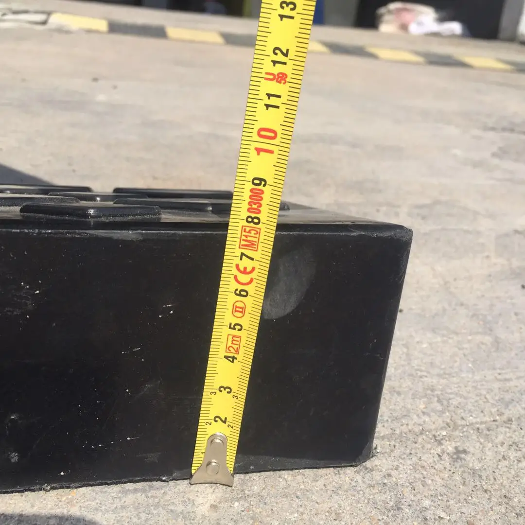 8cm Rubber Kerb Ramp Step Slope for Outdoor and Indoor Rubber Products ...
