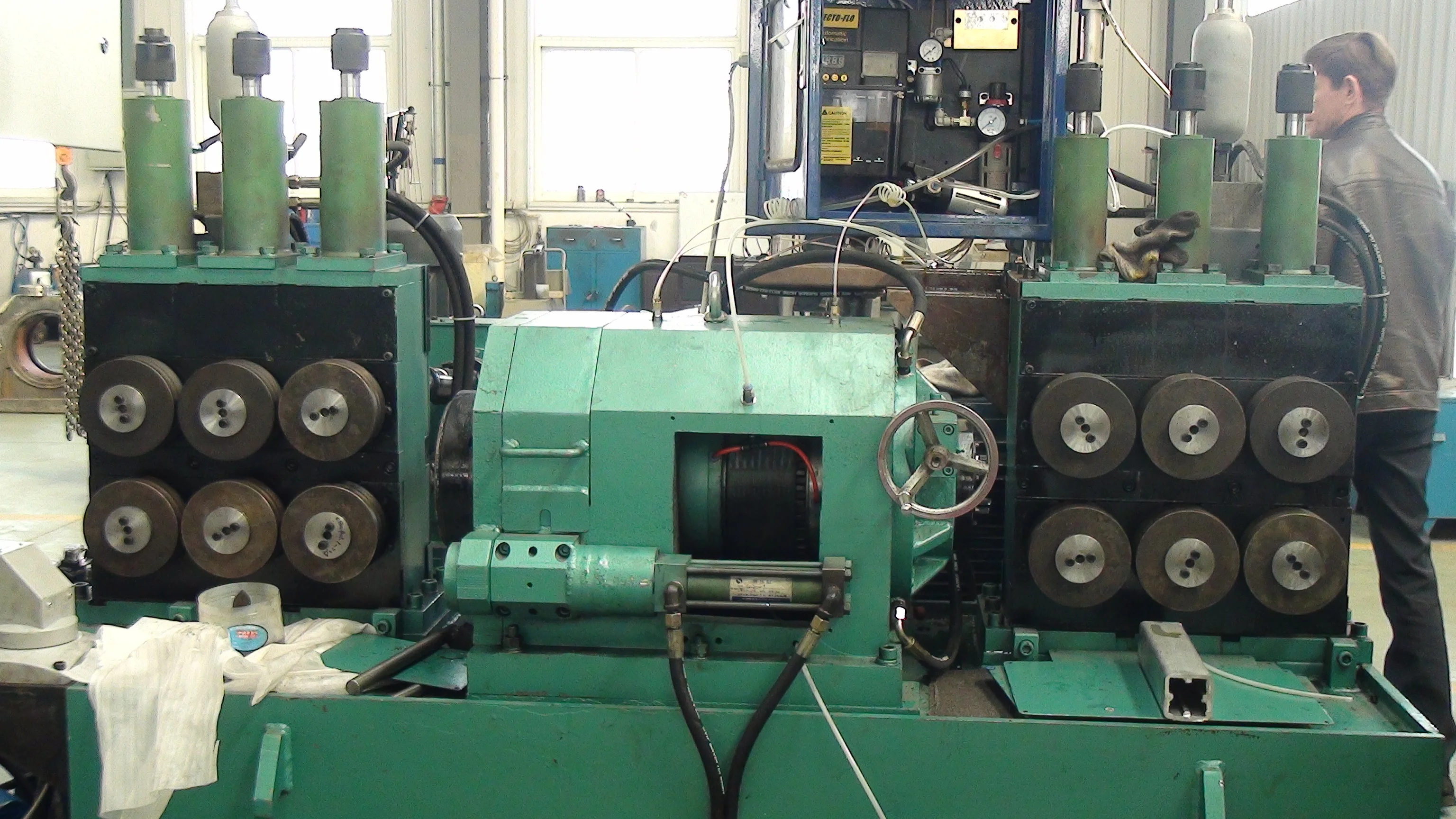 WXC80Y Haige China Semi-Automatic Steel Bar Peeling Machine