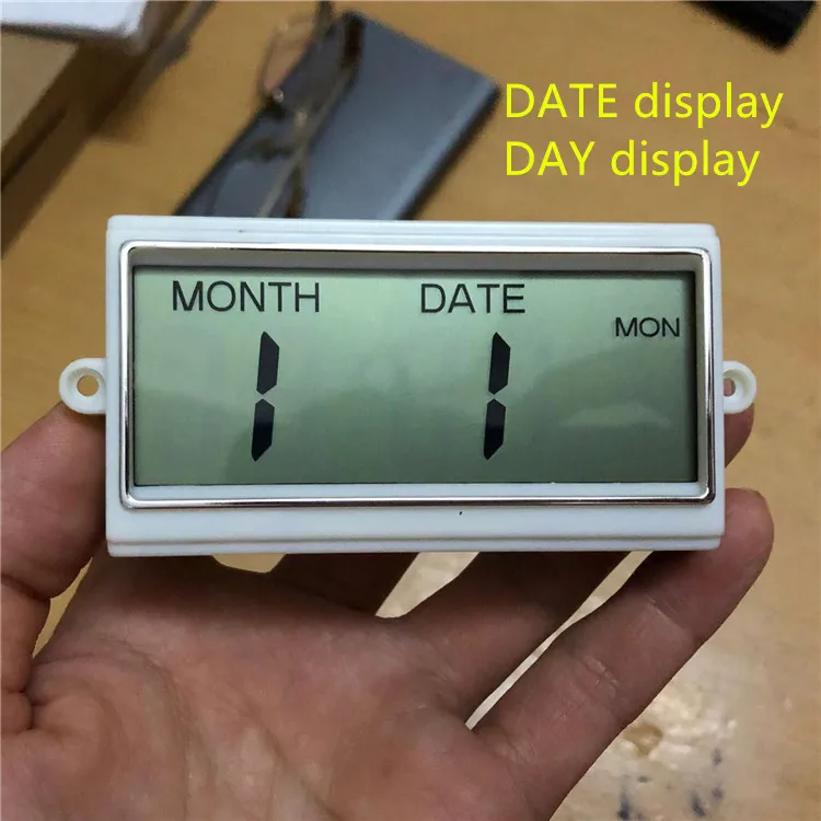 Wooden Finished Plastic Round Analog Needles Wall Clock With Day And ...