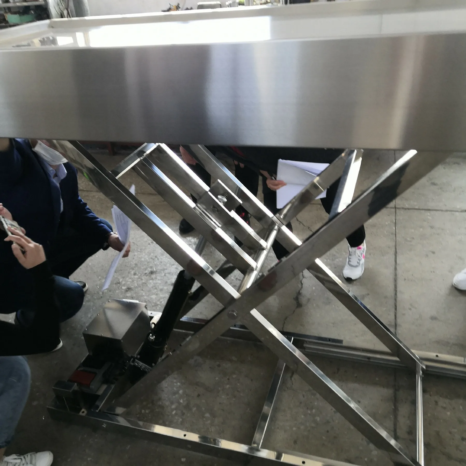 Portable Cadaver Lift - Efficient Mortuary Body Transfer