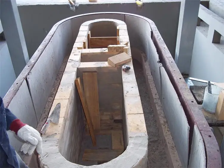 Alumina Fire Bricks - Durable Lining for Industrial Furnaces