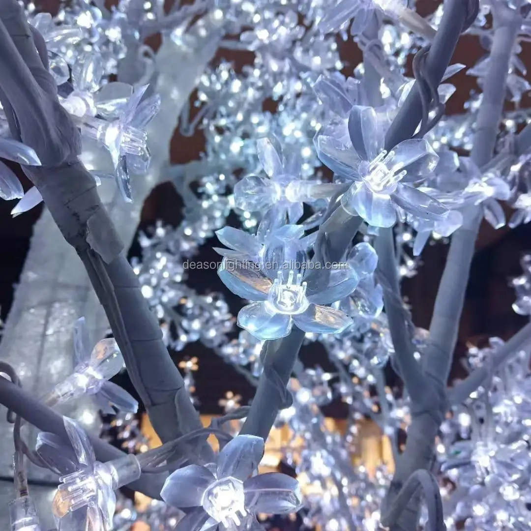 Outdoor LED Decorative Crystal Tree - 3572 Leds of Beauty