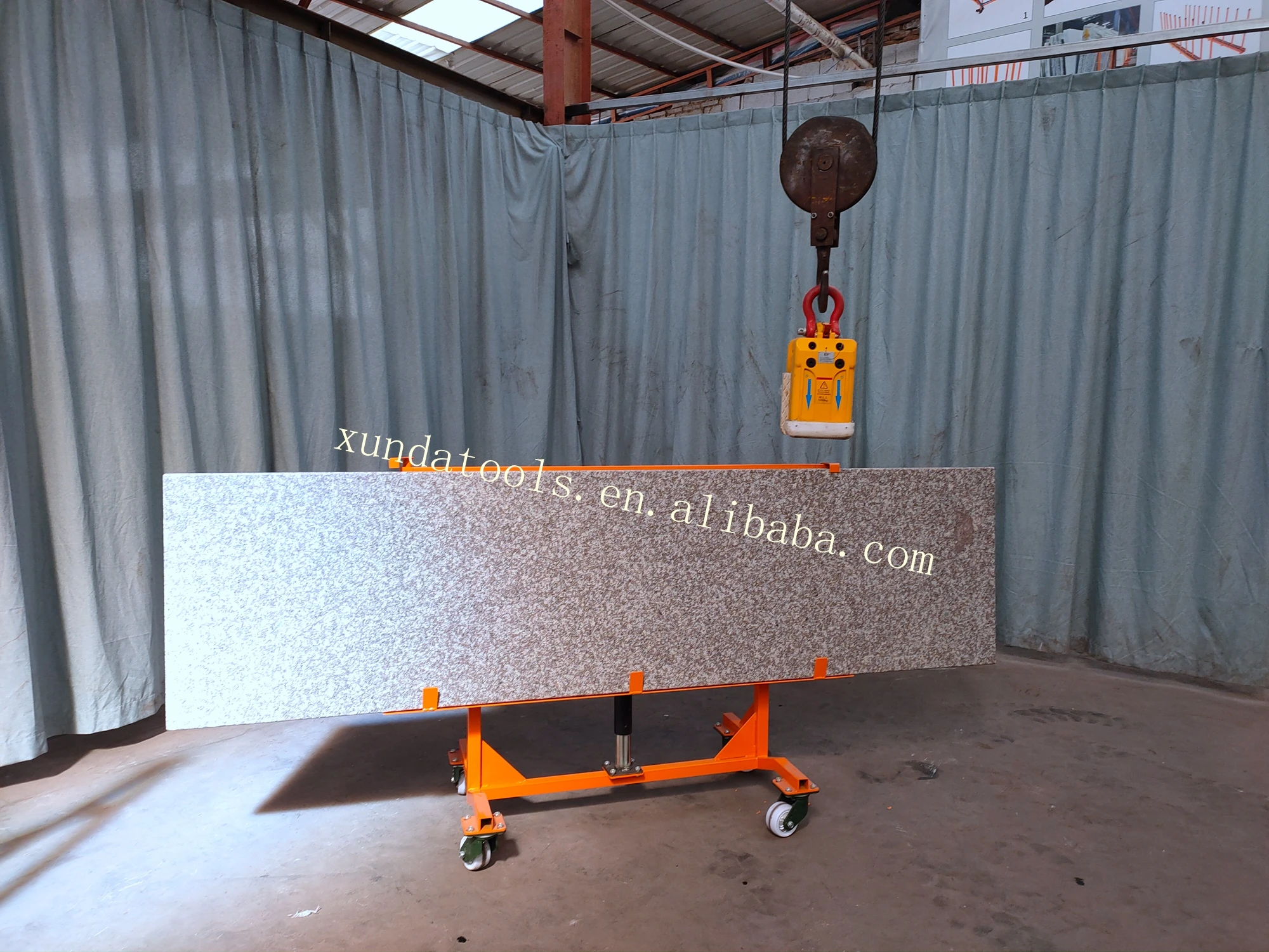 Slab Tilting Cut Table - Efficient Warehousing Solution