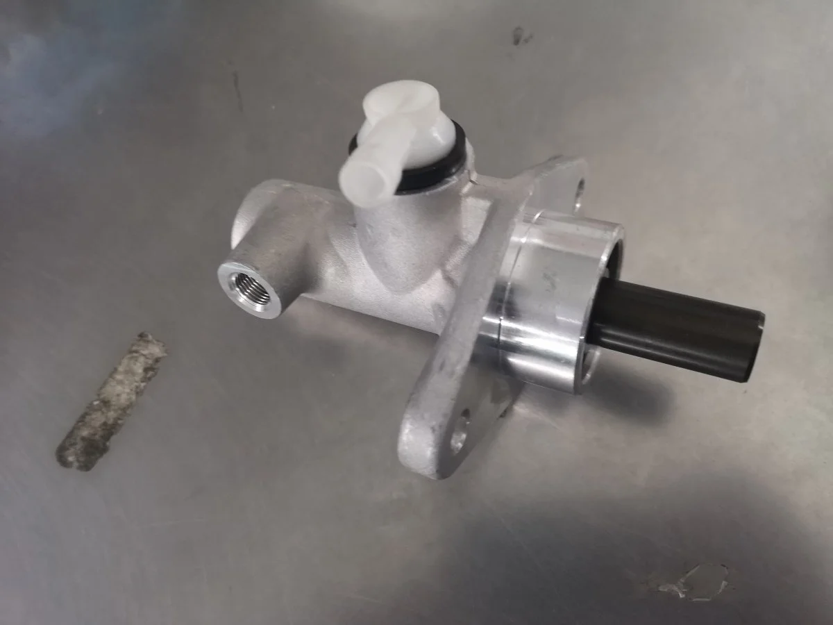 HD75 Mightyii Master Cylinder - 41650-5L000 - New OEM