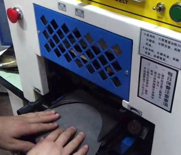 2020 High Quality Toe Puff Applying Machine Shoe Making Machine