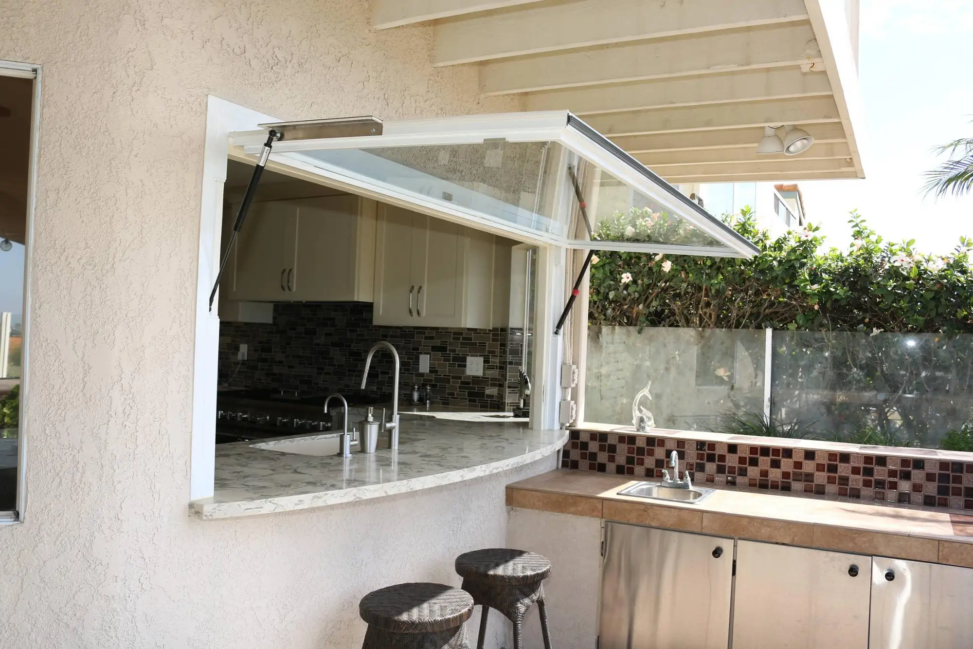 Aluminium Gas Strut Pass through Windows for Kitchen Bar