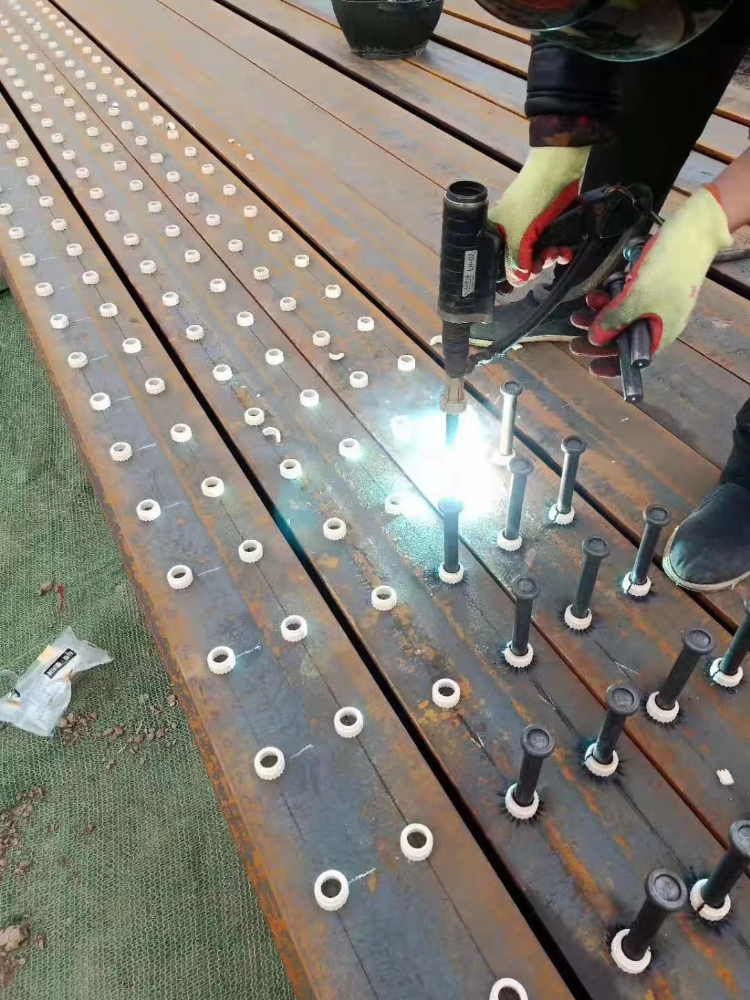 M13/M16/M19/M22/M25 Cheese Head Studs for Stud Welding