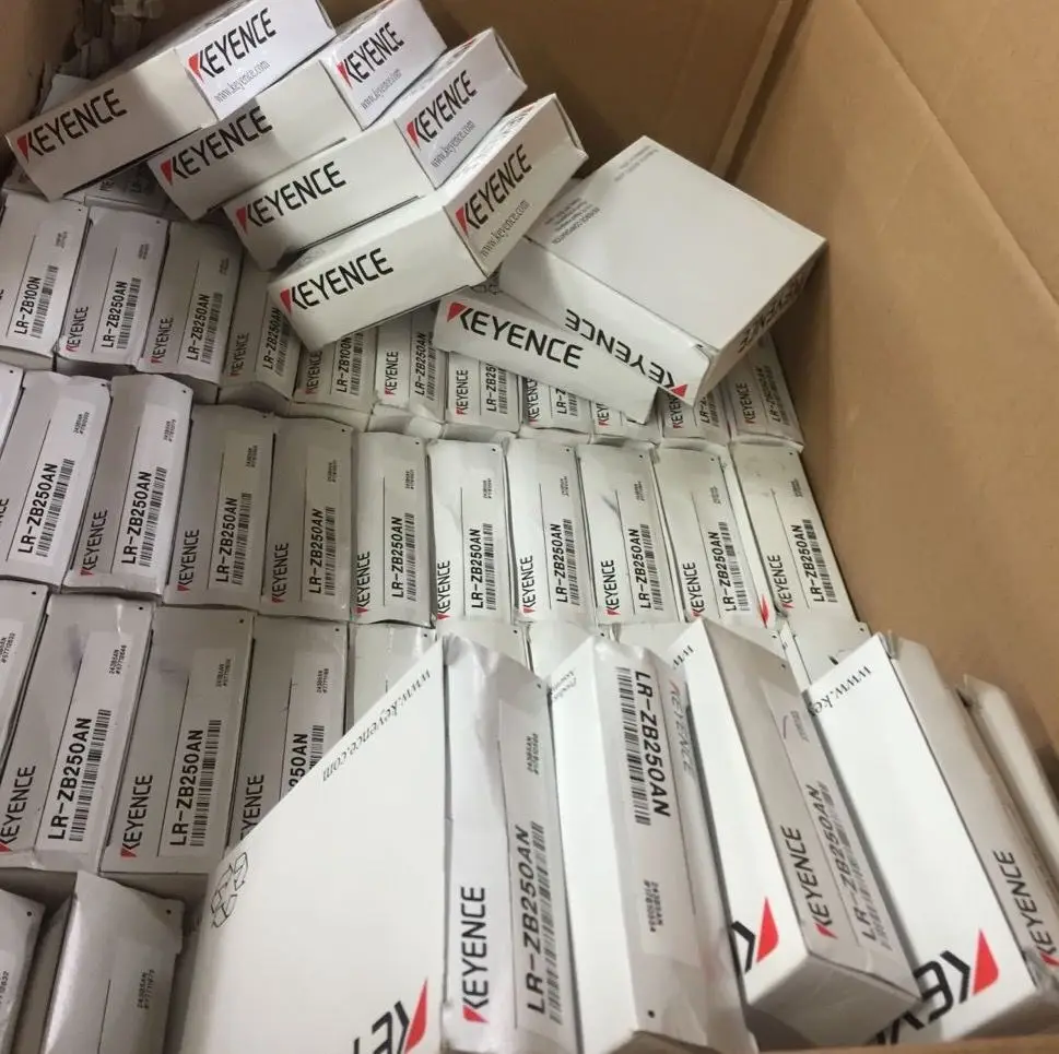 Keyence Lr-zb250cp Self-contained Cmos Laser Sensor Rectangular W/ M8 ...