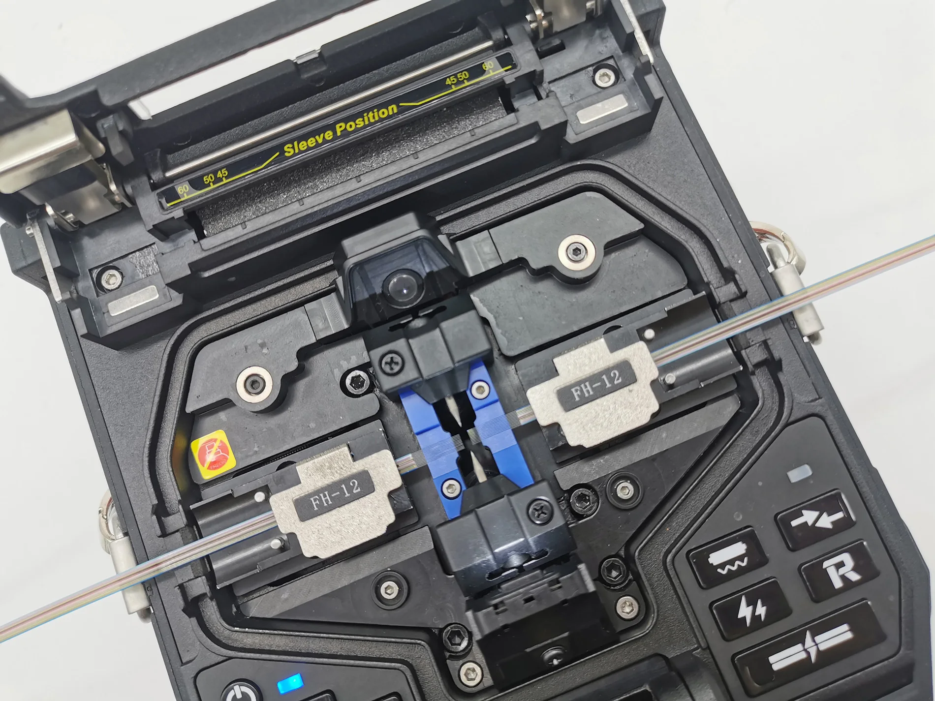 X-950 Ribbon Fiber Fusion Splicer - Efficient Mass Splicing