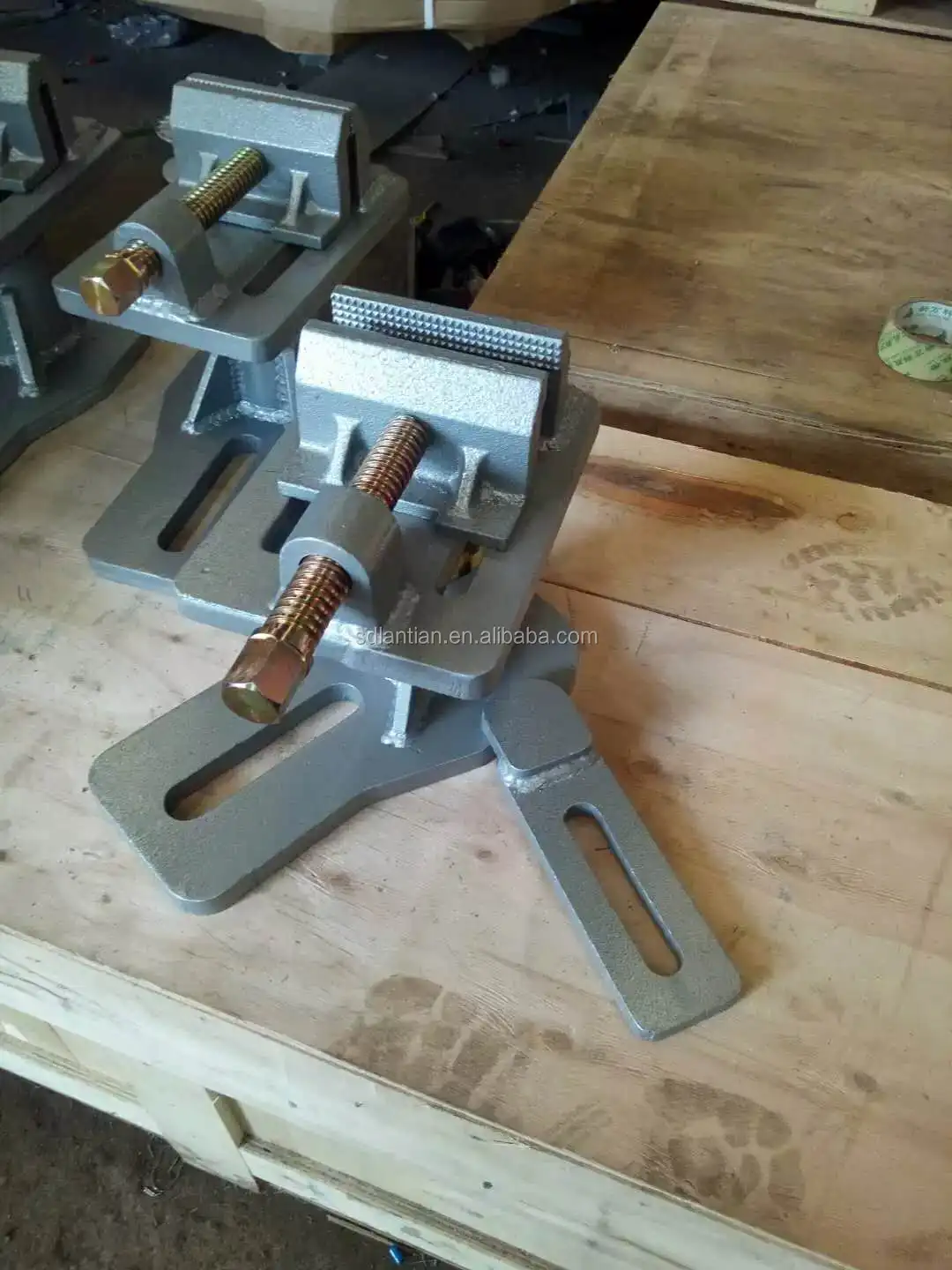 Chief EZ Liner Frame Machine FM2500 - Auto Body Chassis Straightening