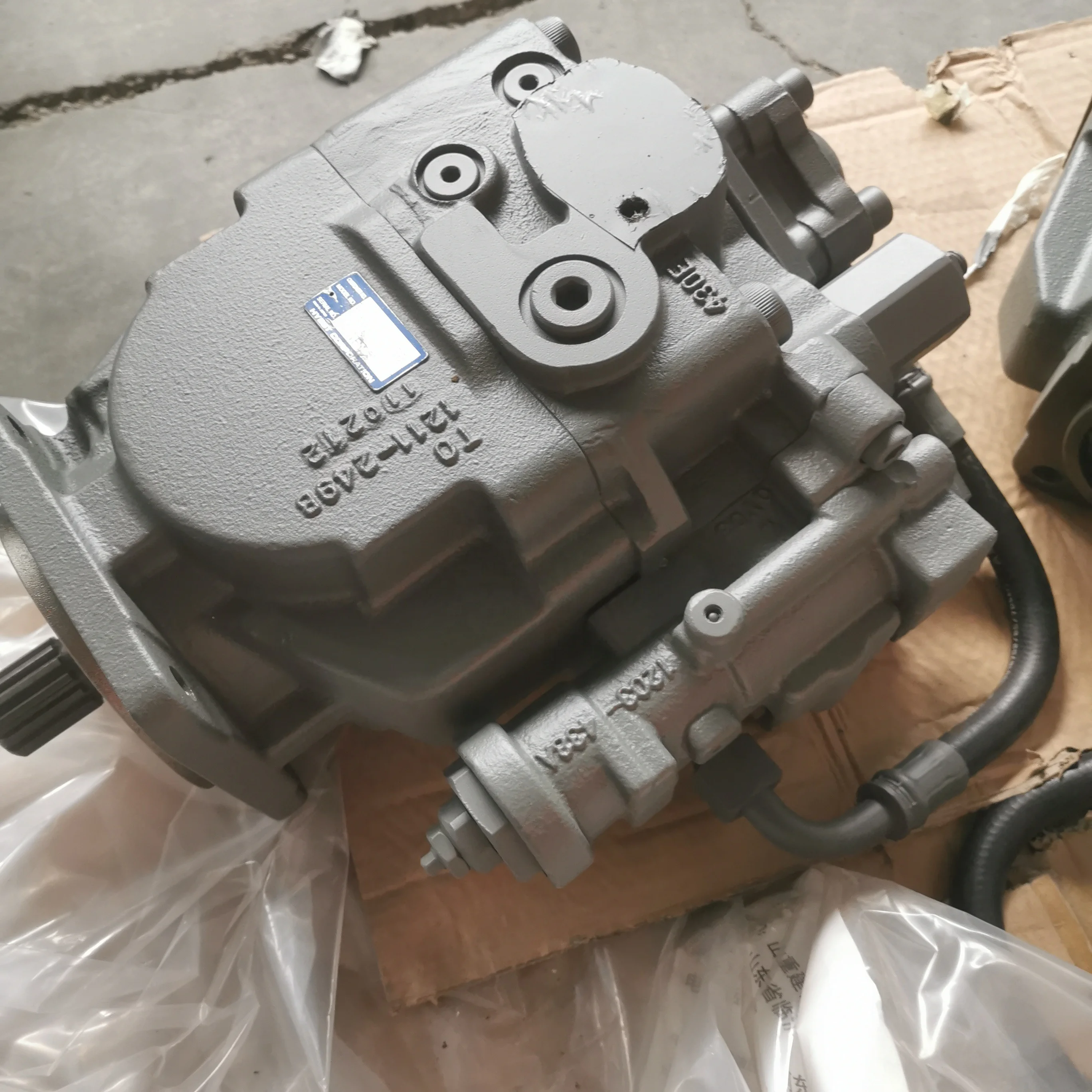 JS8080 Excavator Main Pump PVC80 - Reliable Hydraulic Solutions