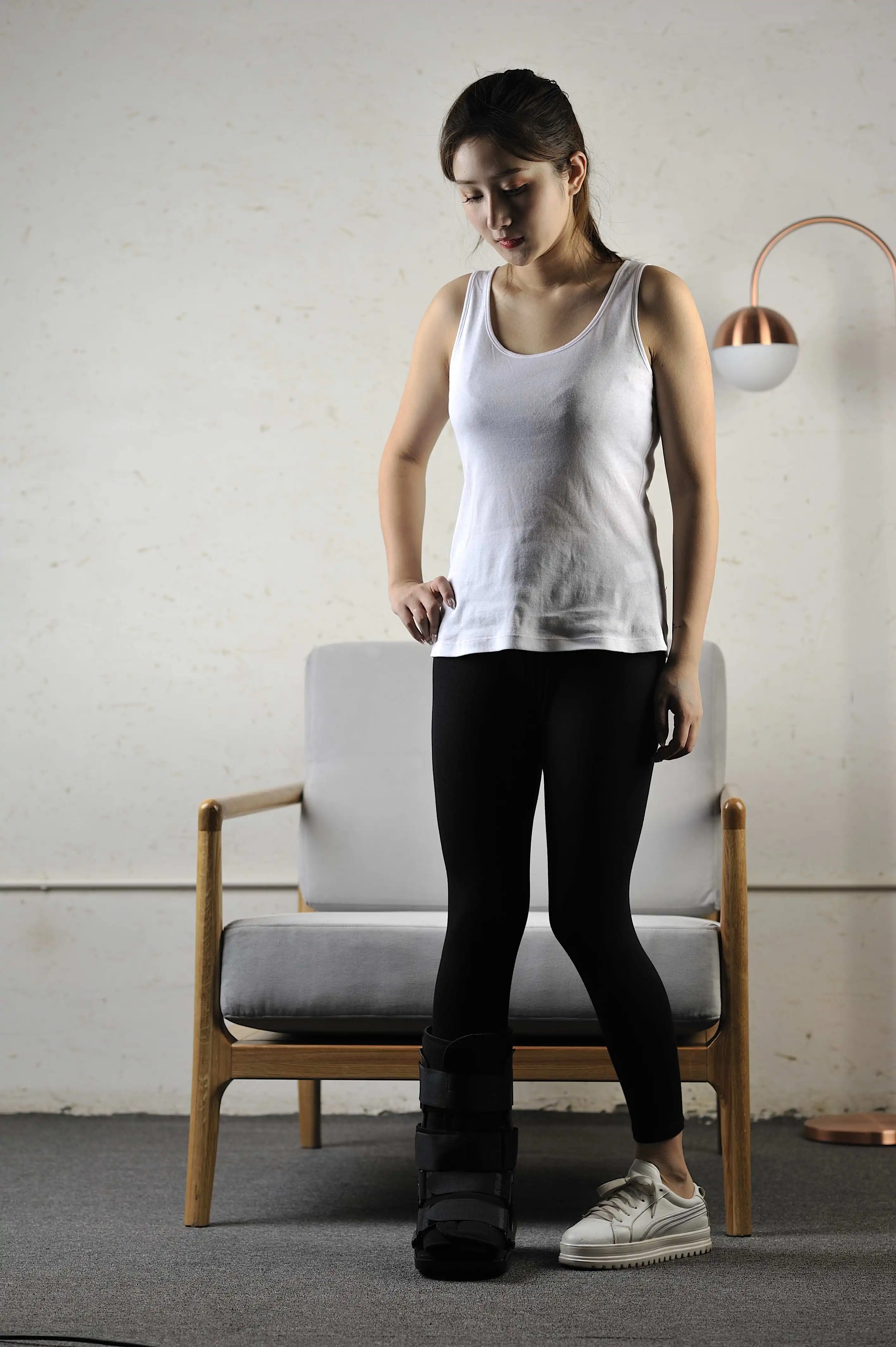 Short Pneumatic Walker Brace for Stress Sprain Relief