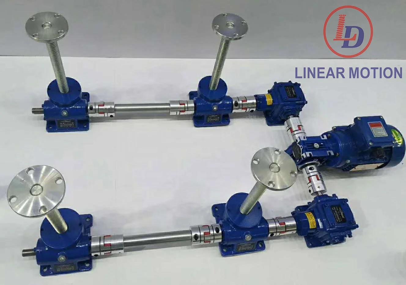 Synchronize Multiple Screw Jacks with Motor Arrangement