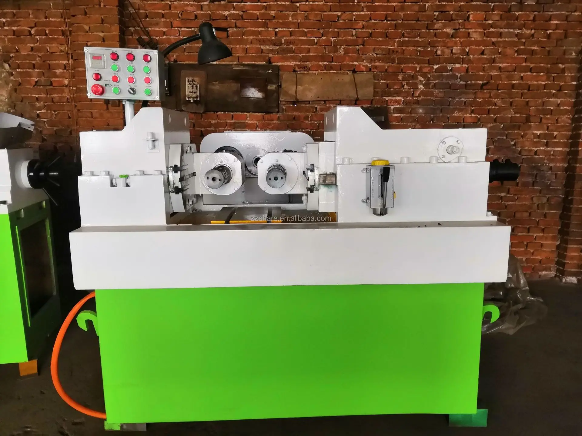 Screw Threading Machine - Hydraulic Thread Rolling Machine