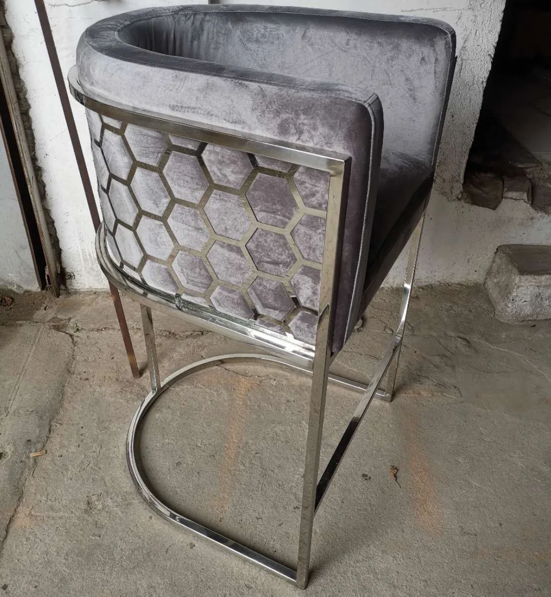 Luxus Hocker - Stylish & Durable Bar Stools for Any Setting