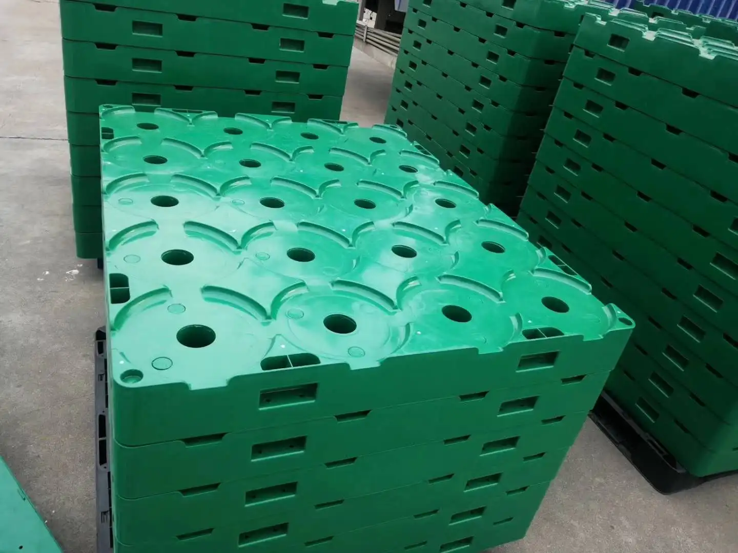 5 Gallon Water Bottle Plastic Pallet Rack For Storage - Buy 5 Gallon ...