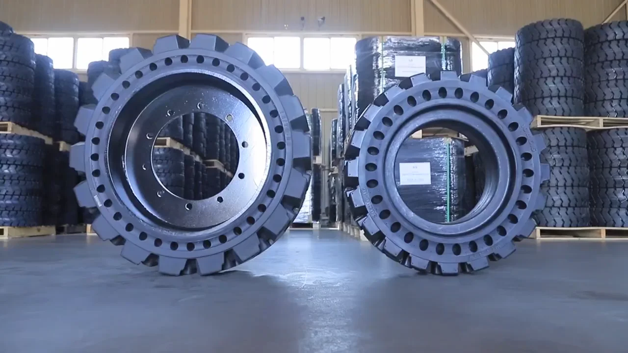 Well-reputed Solid Rubber Tire 9.00-20,Off Road Trailer Tires With Good ...