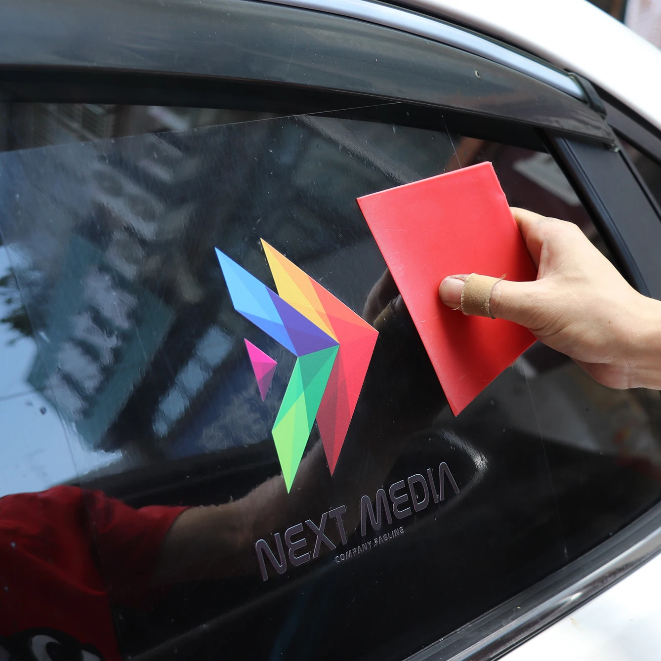 Sunscreen and Waterproof HD Shuttle Bus Window Sticker