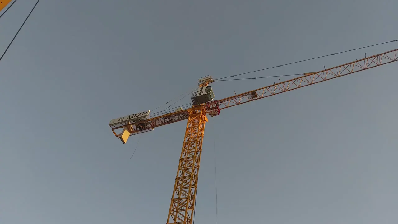 China Famous Tower Crane Luffing Jib Tower Crane Xgtc750 Cheap Price ...