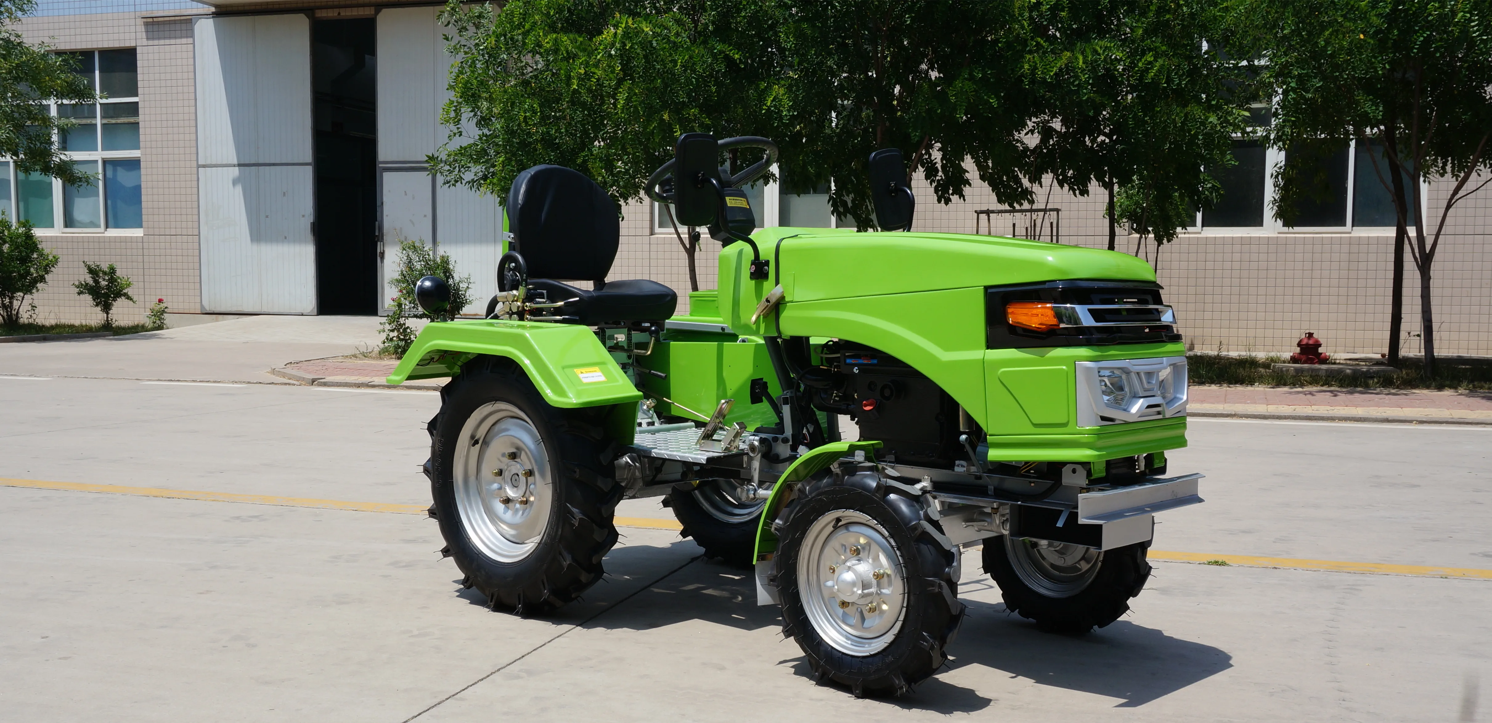 12/15hp China Mini Tractors - Versatile and Reliable
