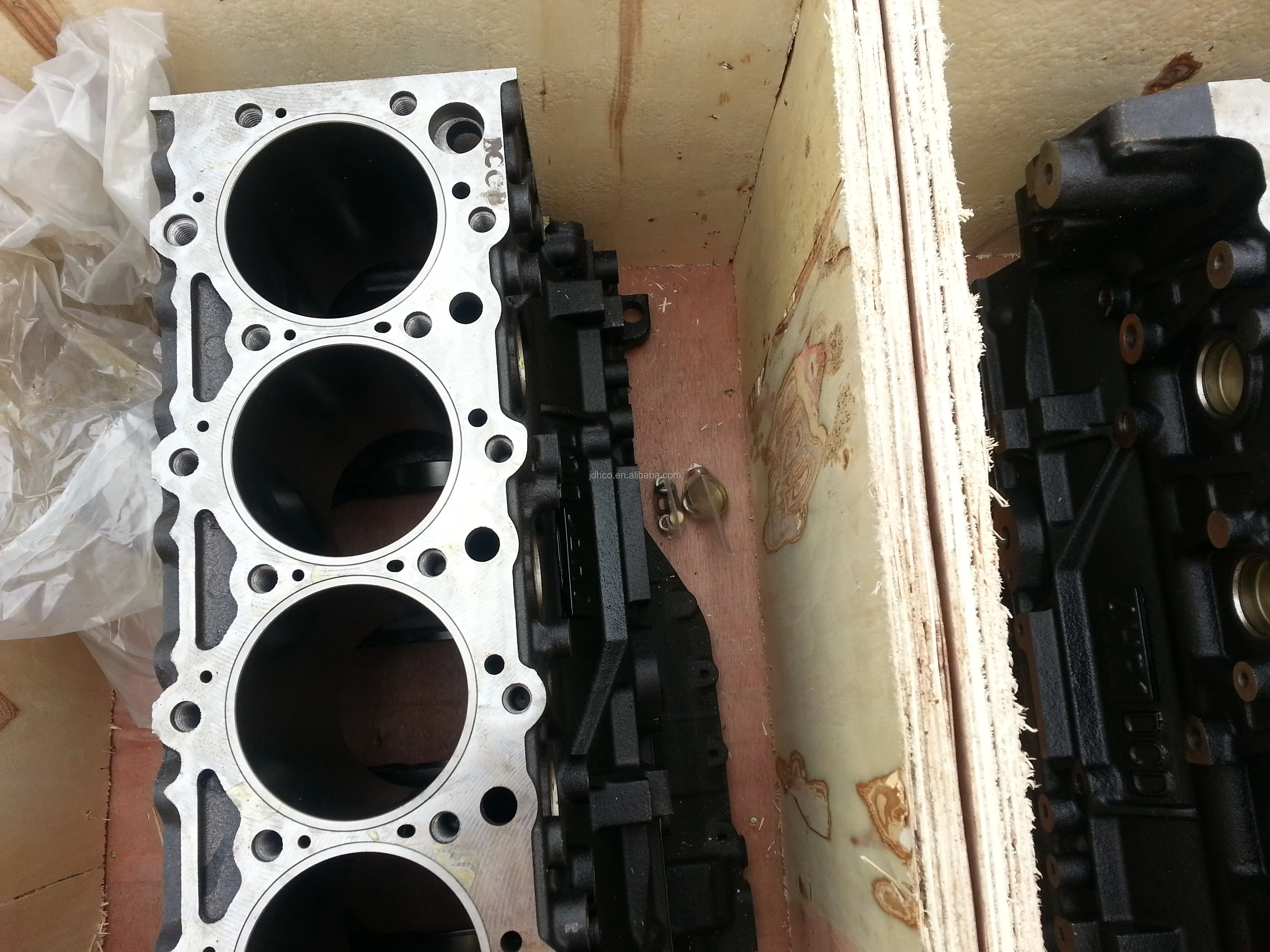 Manufacturers Selling 4HK1 4HF1 4HG1 4HE1 ISUZU Cylinder Block| Alibaba.com