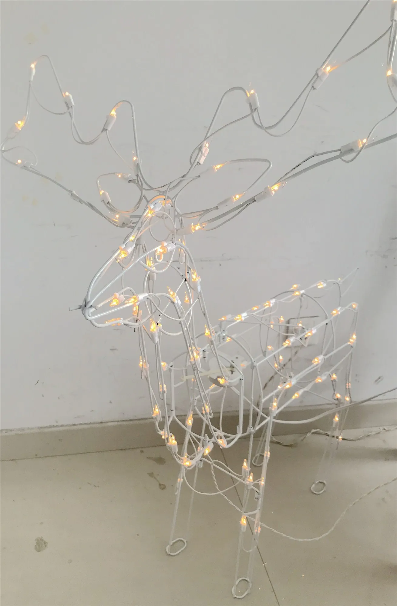 Ul Csa 48in Height Wire Frame Animated Christmas Reindeer Display Light ...