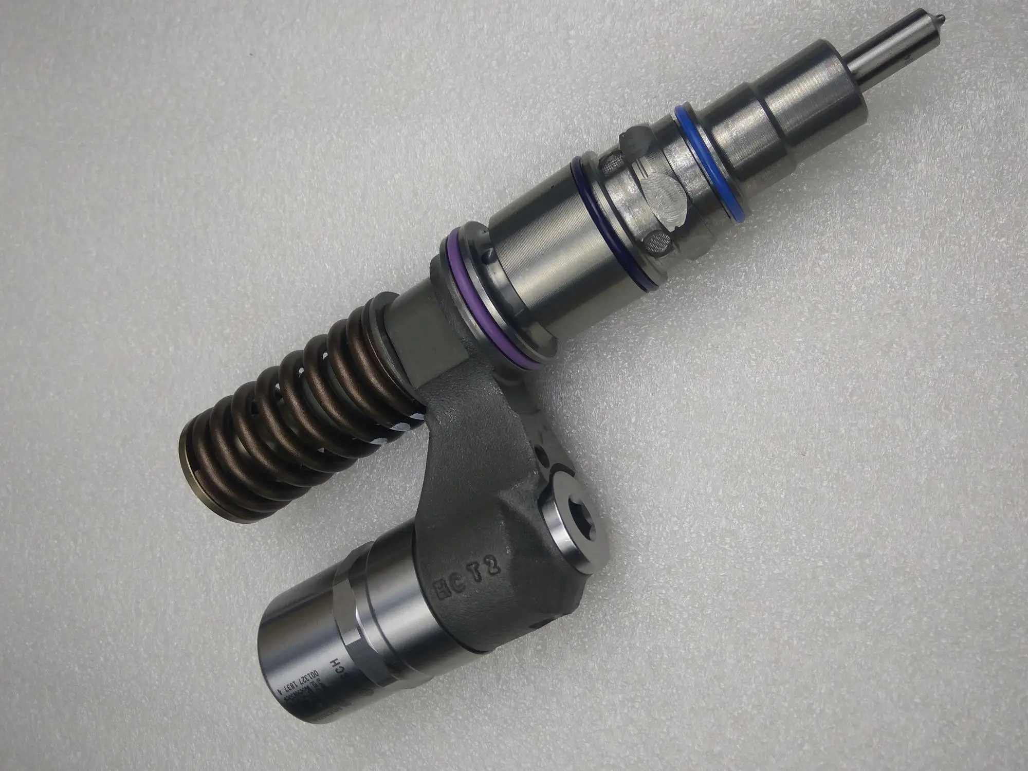 0414701066 Injector 0414701044 Diesel Fuel Injection Injector ...