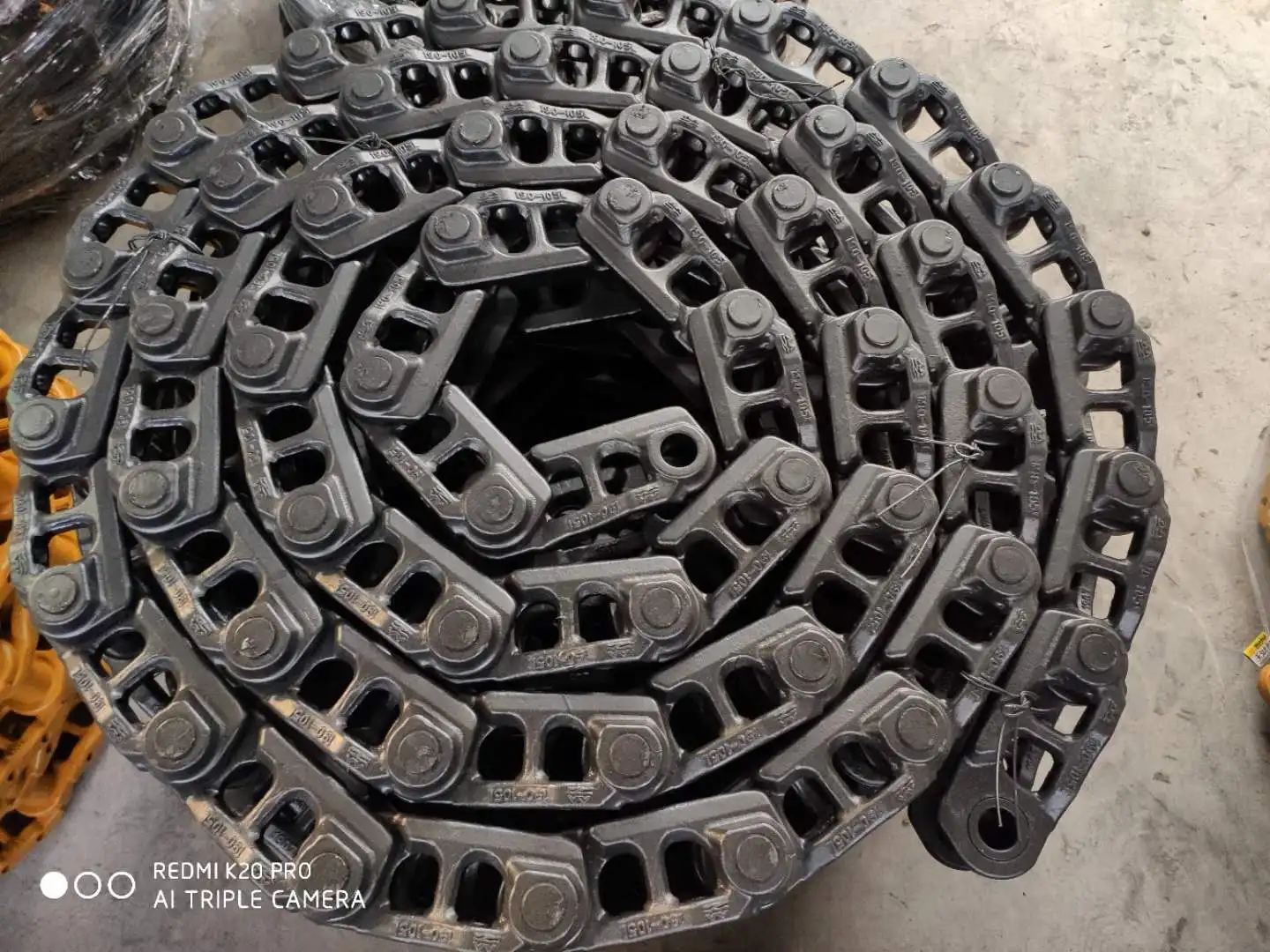 Excavator Track Chain Track Link PC200-5 PC200-6 PC200-7 PC200-8 Track ...