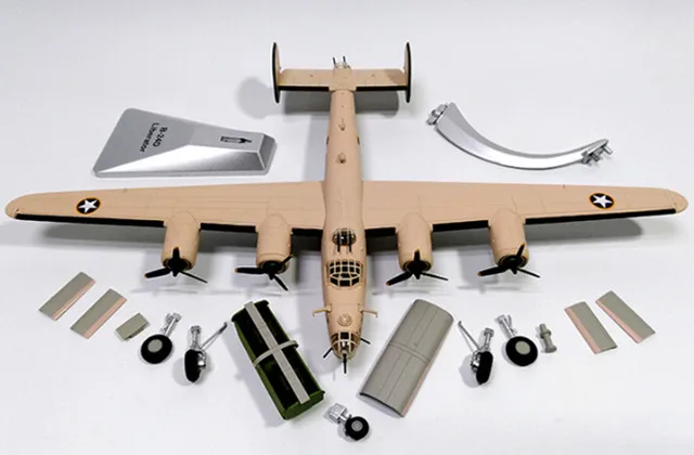 1:72 World War Ii Us B-24 Heavy Bomber Liberator Plane Model Die Cast ...