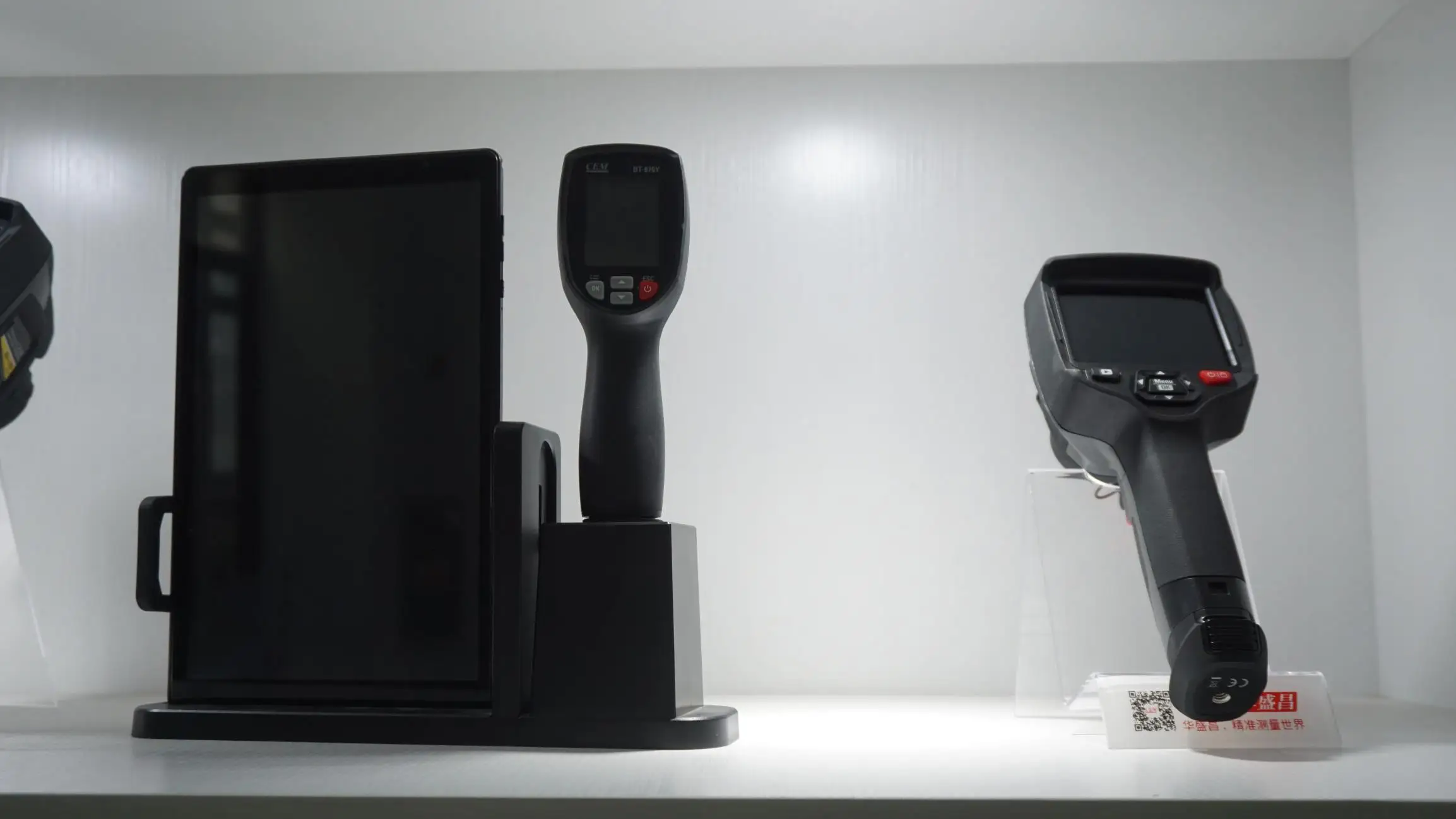 Cheap Thermal Camera - CEM DT-979E Infrared Thermal Camera