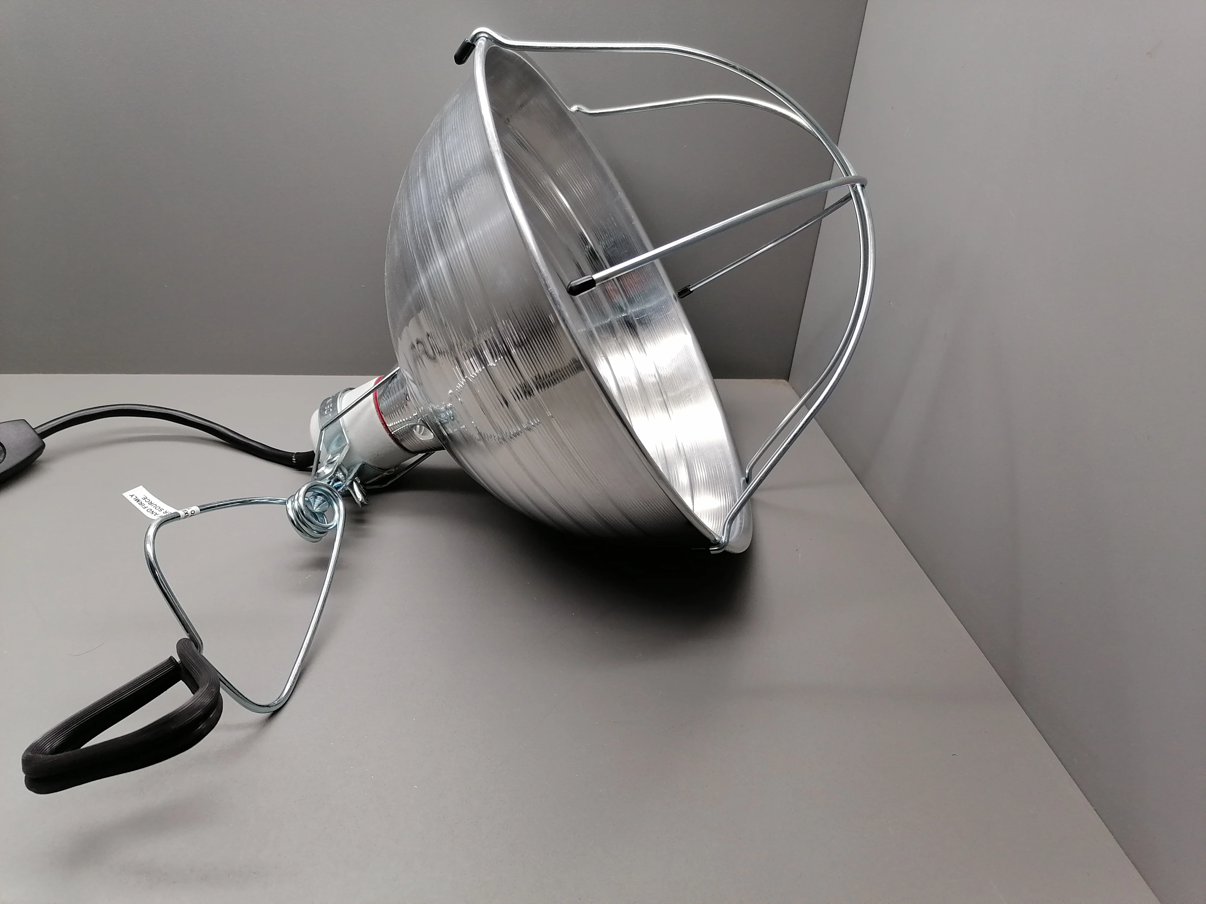 10.5" Animal Heat Brooder Lamp - Efficient Poultry Lighting