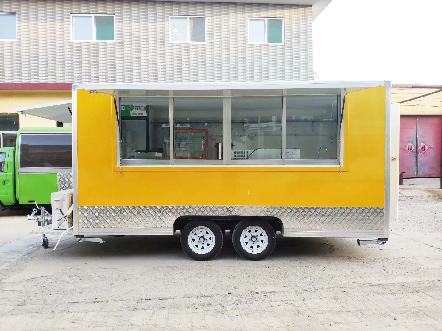 Fully Loaded Luxury Food Truck Bubble Tea Truck Churro Truck Restaurant ...