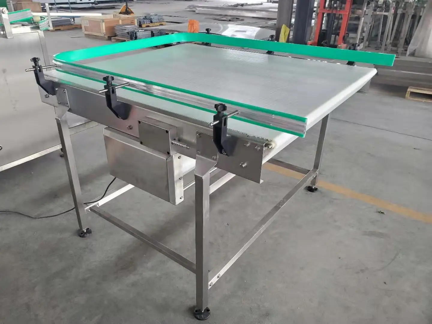 Modular Belt Accumulating Table Conveyor - Reliable & Efficient