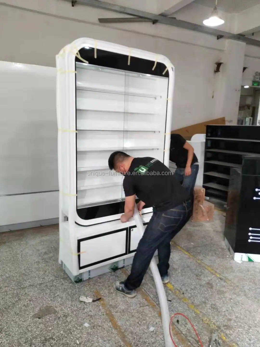 Mobile Shop Furnish Design - Counter & Showcase Ideas