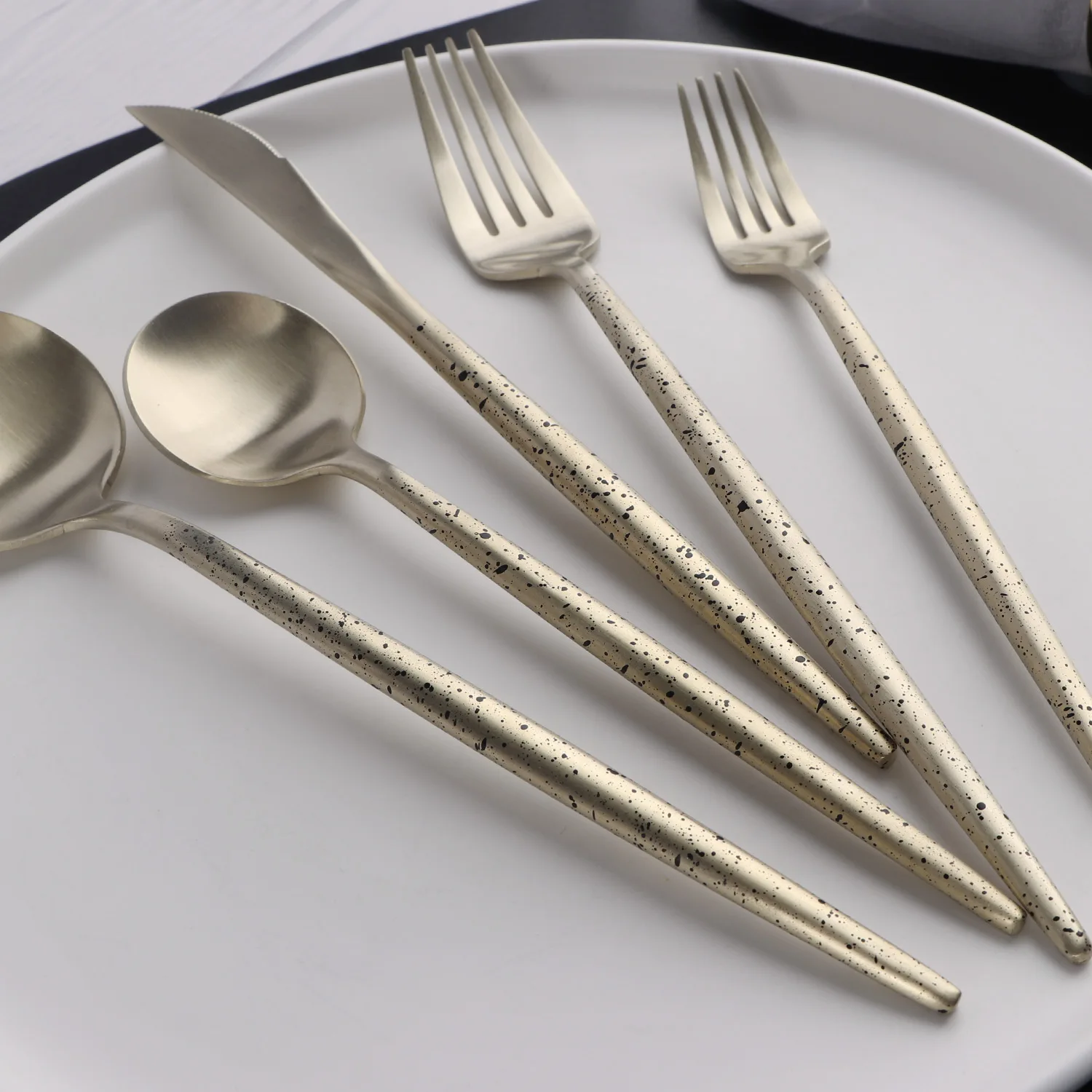 Stainless Steel Cutlery Gold Color Pvd Titanium Fine Dining Cutlery Set ...