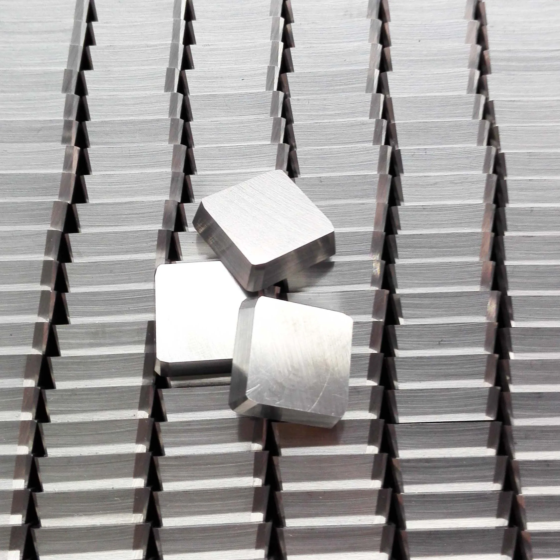 Precision Ground Cemented Carbide Square Milling Inserts